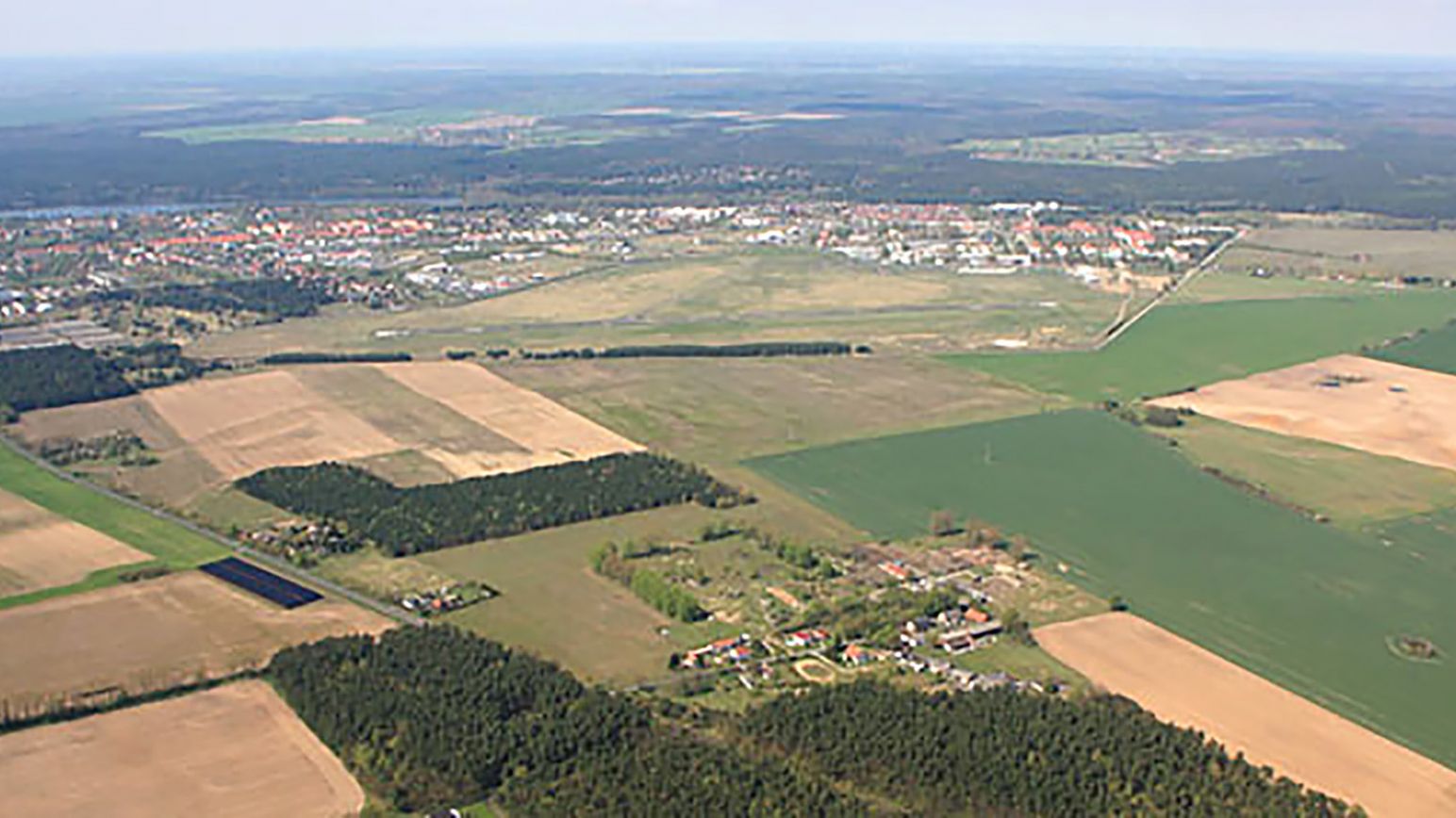 Pictures and maps — Strausberger Flugplatz GmbH